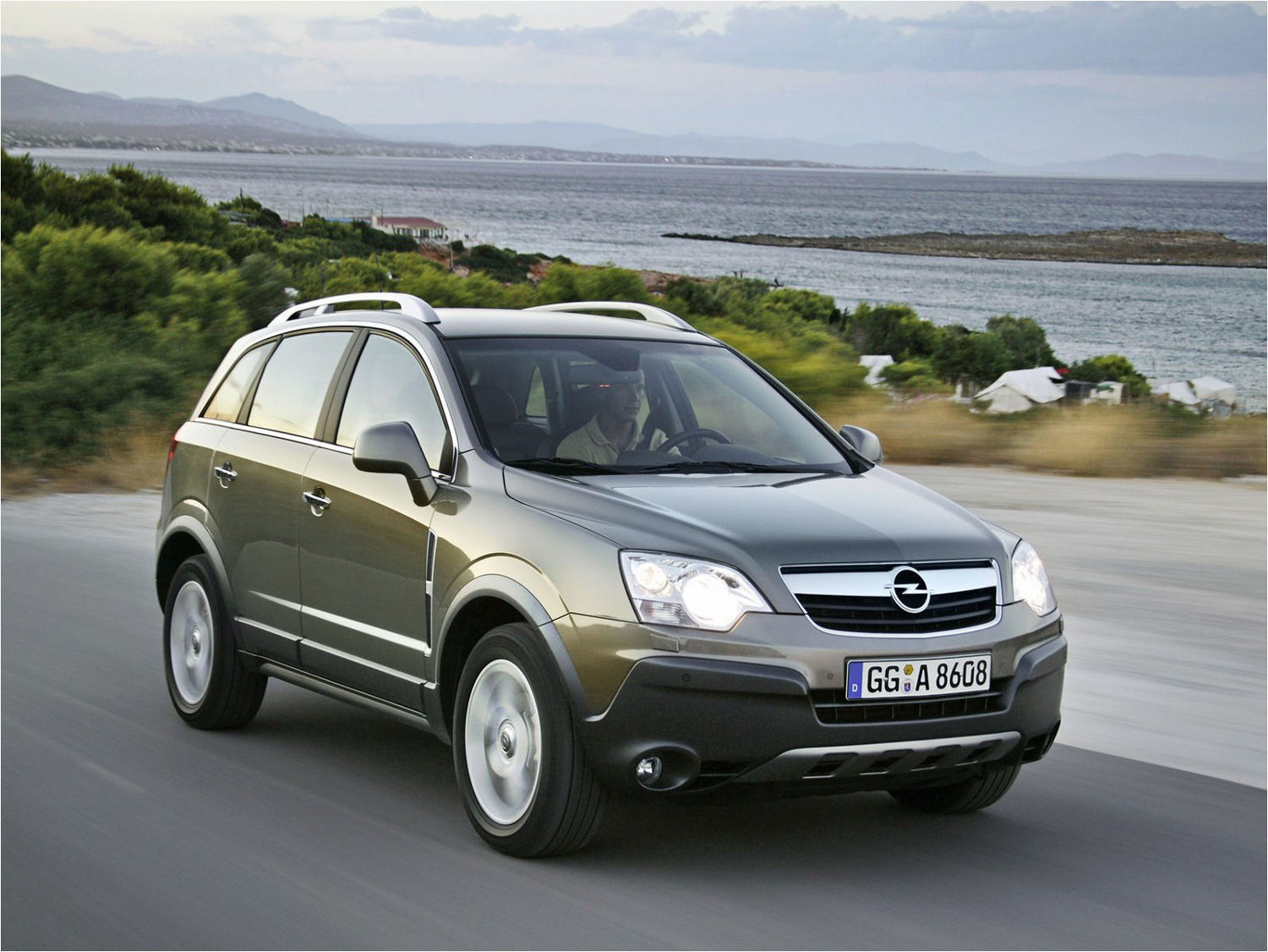 Opel Antara 2015 | SUV Drive